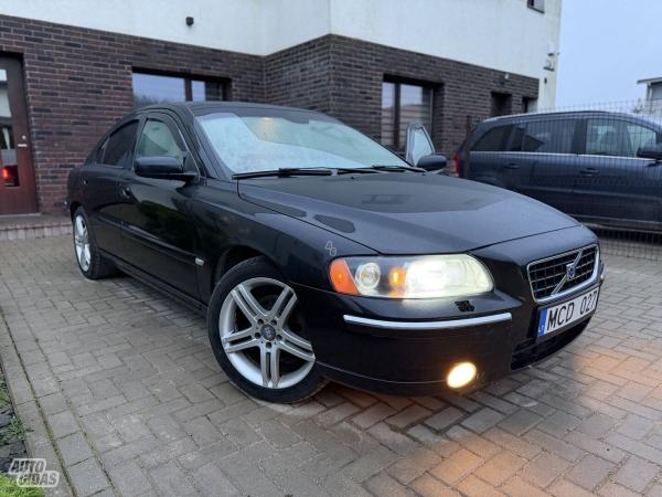 Volvo S60 2005 Viļņa vietnē Melns Volvo S60 2005 Viļņa, ar dzinēja tilpumu 2.40 L un nobraukumu 359 tūkst. km par 1950 €, foto 10 vietnē AUTOMOTO.COM.LV
