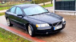 Black Volvo S60 2006 in Cesis, with an engine capacity of 2.40 L and mileage of 394 thousand km for 1800 €, photo 3 on AUTOMOTO.COM.LV