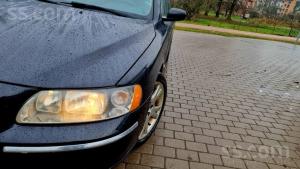 Black Volvo S60 2006 in Cesis, with an engine capacity of 2.40 L and mileage of 394 thousand km for 1800 €, photo 16 on AUTOMOTO.COM.LV