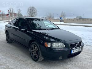 Black Volvo S60 2006 in Jelgava, with an engine capacity of 2.40 L and mileage of 346 thousand km for 1950 €, photo  on AUTOMOTO.COM.LV