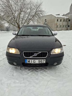 Black Volvo S60 2006 in Raseiniai, with an engine capacity of 2.40 L and mileage of 360 thousand km for 2100 €, photo 17 on AUTOMOTO.COM.LV