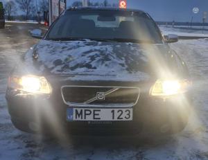 Black Volvo S60 2006 in Siauliai, with an engine capacity of 2.40 L and mileage of 276 thousand km for 3500 €, photo 2 on AUTOMOTO.COM.LV