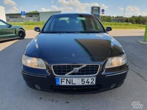 Melns Volvo S60 2006 Kauņa, ar dzinēja tilpumu 2.40 L un nobraukumu 330 tūkst. km par 1950 €, foto 3 vietnē AUTOMOTO.COM.LV