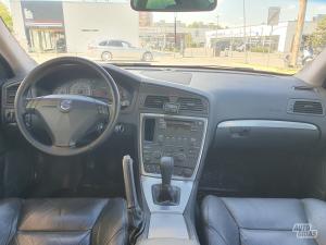 Melns Volvo S60 2006 Kauņa, ar dzinēja tilpumu 2.40 L un nobraukumu 330 tūkst. km par 1950 €, foto 8 vietnē AUTOMOTO.COM.LV