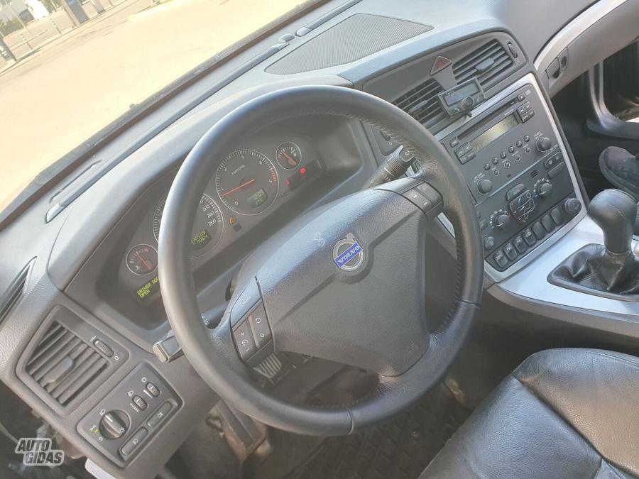 Melns Volvo S60 2006 Kauņa, ar dzinēja tilpumu 2.40 L un nobraukumu 330 tūkst. km par 1950 €, foto 10 vietnē AUTOMOTO.COM.LV