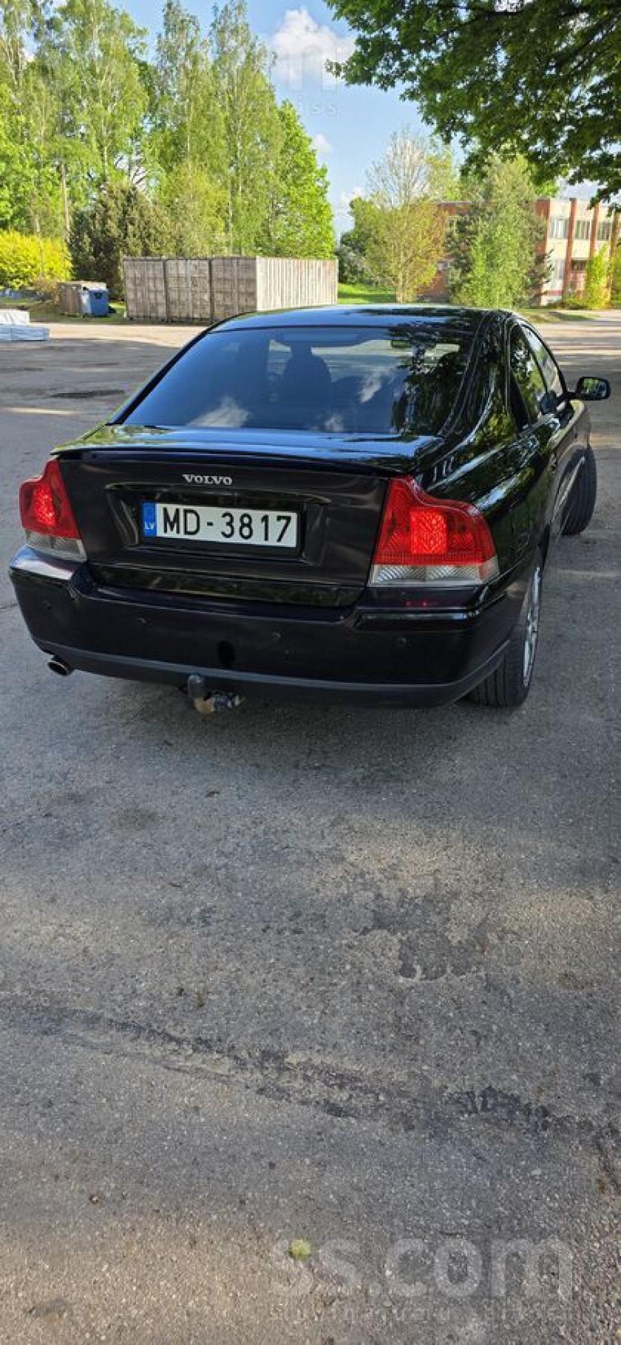 Melns Volvo S60 2006 Gulbene, ar dzinēja tilpumu 2.40 L un nobraukumu 345 tūkst. km par 2100 €, foto 3 vietnē AUTOMOTO.COM.LV