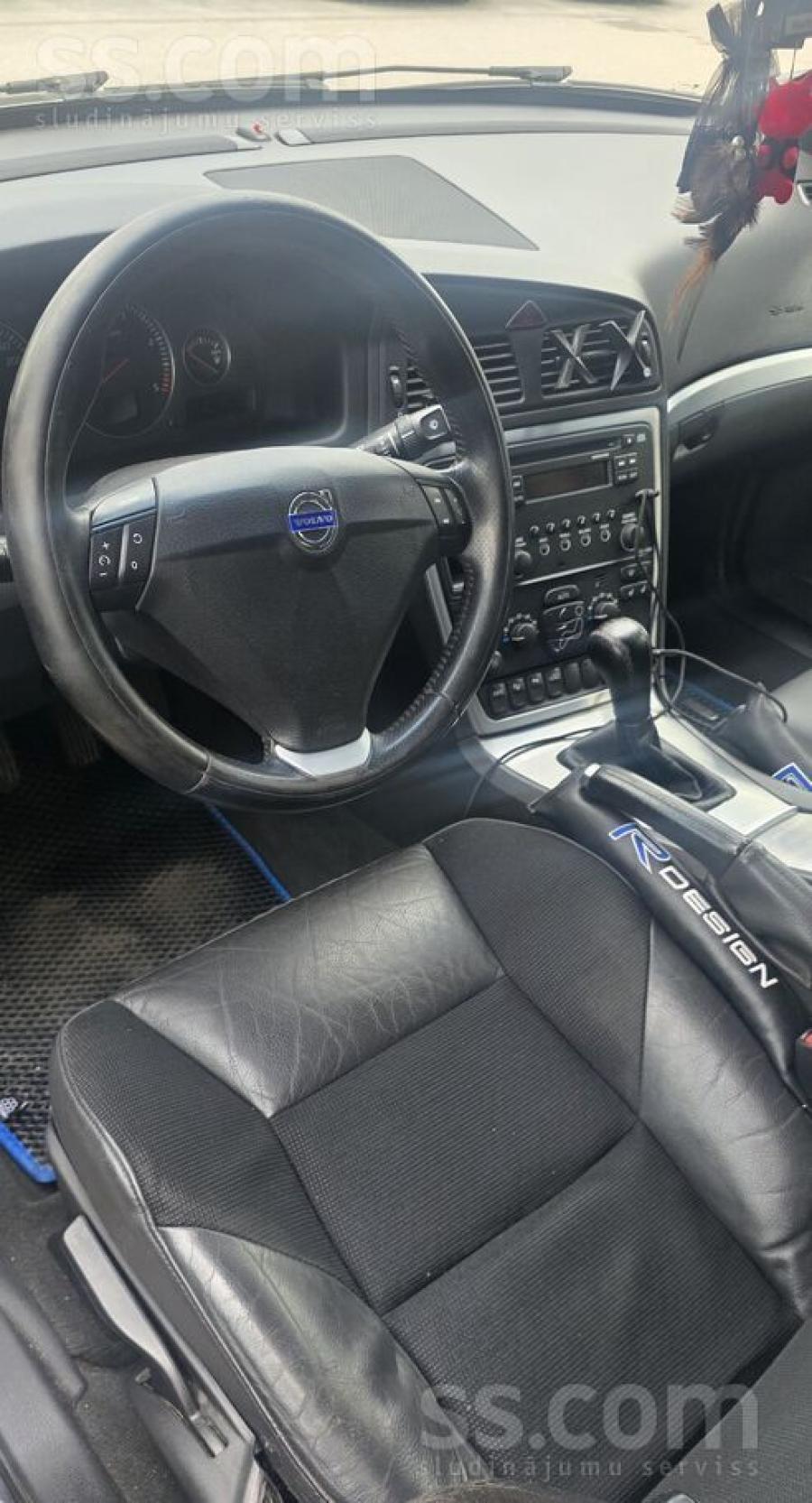 Melns Volvo S60 2006 Gulbene, ar dzinēja tilpumu 2.40 L un nobraukumu 345 tūkst. km par 2100 €, foto 7 vietnē AUTOMOTO.COM.LV