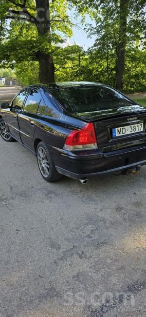 Melns Volvo S60 2006 Gulbene, ar dzinēja tilpumu 2.40 L un nobraukumu 345 tūkst. km par 2100 €, foto 8 vietnē AUTOMOTO.COM.LV