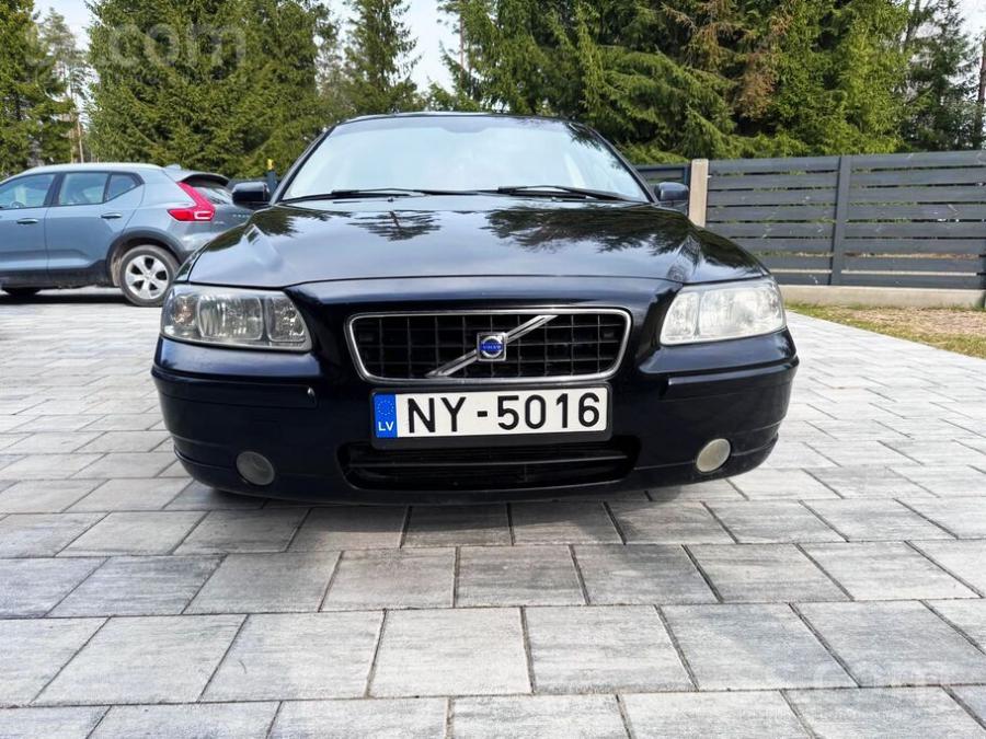 Melns Volvo S60 2006 Rīga, ar dzinēja tilpumu 2.40 L un nobraukumu 345 tūkst. km par 2550 €, foto 4 vietnē AUTOMOTO.COM.LV