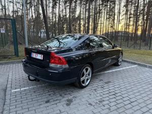 Черный Вольво С60 2006 в Рига, объемом двигателя 2.40 л и пробегом 229 тыс. км за 1000 €, фото 5 на AUTOMOTO.COM.LV