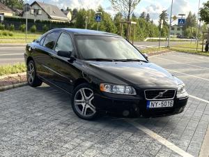 Melns Volvo S60 2006 Jelgava, ar dzinēja tilpumu 2.40 L un nobraukumu 0 tūkst. km par 2490 €, foto 3 vietnē AUTOMOTO.COM.LV