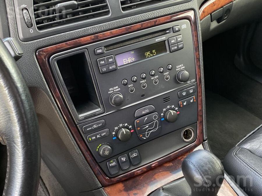 Melns Volvo S60 2006 Jelgava, ar dzinēja tilpumu 2.40 L un nobraukumu 0 tūkst. km par 2490 €, foto 13 vietnē AUTOMOTO.COM.LV