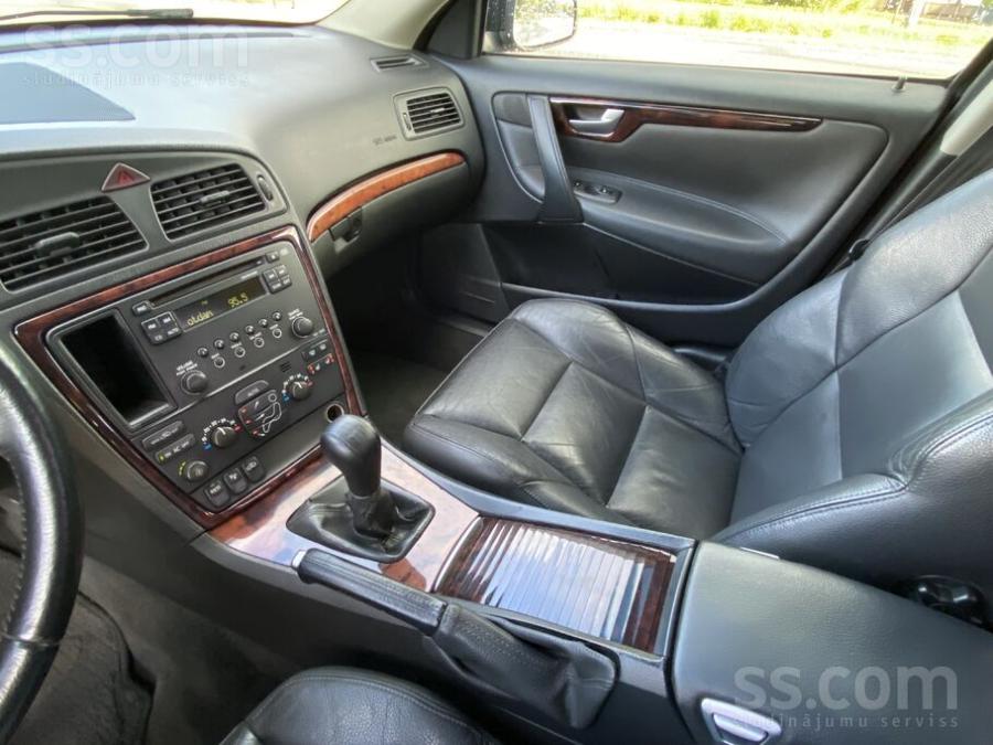 Melns Volvo S60 2006 Jelgava, ar dzinēja tilpumu 2.40 L un nobraukumu 0 tūkst. km par 2490 €, foto 14 vietnē AUTOMOTO.COM.LV