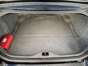 Melns Volvo S60 2006 Jelgava, ar dzinēja tilpumu 2.40 L un nobraukumu 0 tūkst. km par 2490 €, foto 19 vietnē AUTOMOTO.COM.LV