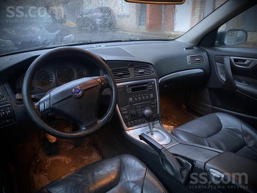 Melns Volvo S60 2006 Rēzekne, ar dzinēja tilpumu 2.40 L un nobraukumu 301 tūkst. km par 1250 €, foto 6 vietnē AUTOMOTO.COM.LV