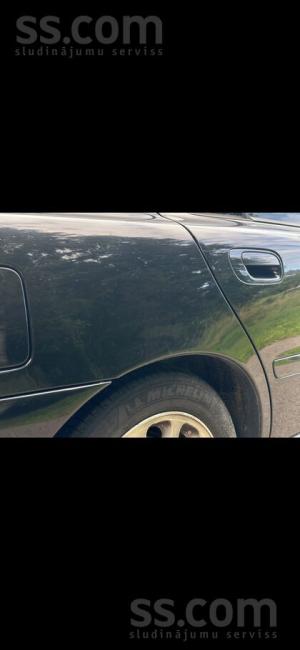 Black Volvo S60 2006 in Riga, with an engine capacity of 2.40 L and mileage of 325 thousand km for 1690 €, photo 9 on AUTOMOTO.COM.LV