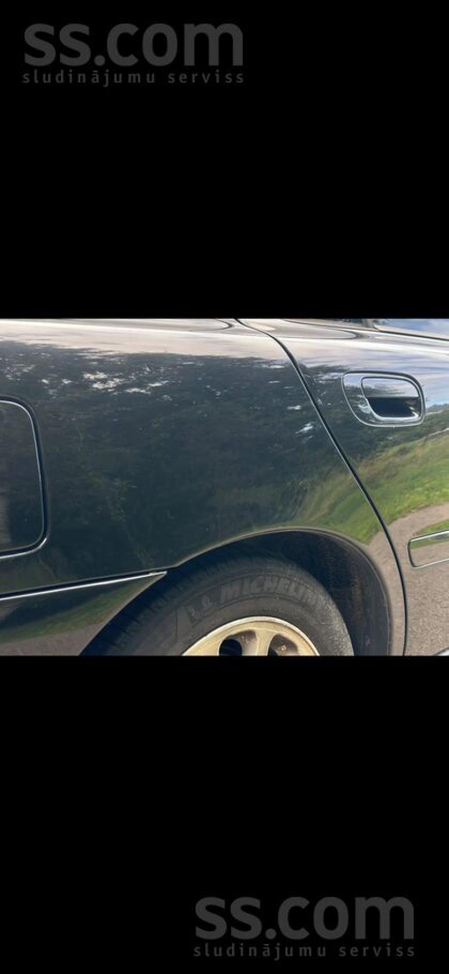 Black Volvo S60 2006 in Riga, with an engine capacity of 2.40 L and mileage of 325 thousand km for 1690 €, photo 9 on AUTOMOTO.COM.LV