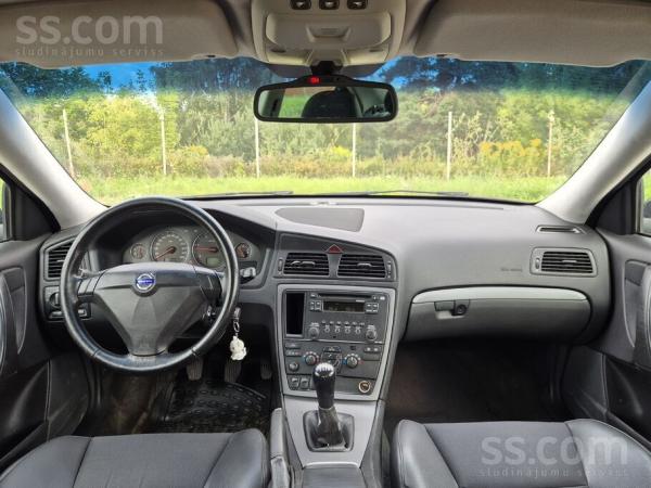 Melns Volvo S60 2006 Rīga, ar dzinēja tilpumu 2.40 L un nobraukumu 325 tūkst. km par 2450 €, foto 5 vietnē AUTOMOTO.COM.LV