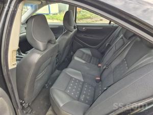 Black Volvo S60 2006 in Riga, with an engine capacity of 2.40 L and mileage of 325 thousand km for 2450 €, photo 8 on AUTOMOTO.COM.LV