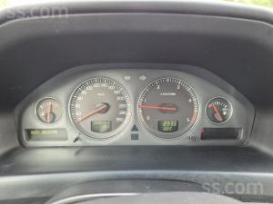Black Volvo S60 2006 in Riga, with an engine capacity of 2.40 L and mileage of 325 thousand km for 2450 €, photo 11 on AUTOMOTO.COM.LV