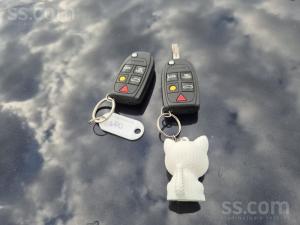 Black Volvo S60 2006 in Riga, with an engine capacity of 2.40 L and mileage of 325 thousand km for 2450 €, photo 12 on AUTOMOTO.COM.LV