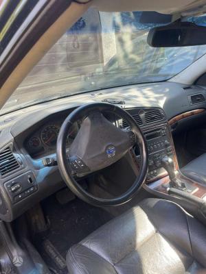 Melns Volvo S60 2006 Kauņa, ar dzinēja tilpumu 2.50 L un nobraukumu 210 tūkst. km par 1300 €, foto 5 vietnē AUTOMOTO.COM.LV
