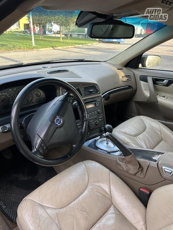 Melns Volvo S60 2006 Klaipėda, ar dzinēja tilpumu 2.40 L un nobraukumu 398 tūkst. km par 1850 €, foto 9 vietnē AUTOMOTO.COM.LV