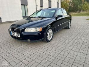 Черный Вольво С60 2006 в Вильнюс, объемом двигателя 2.40 л и пробегом 280 тыс. км за 1500 €, фото  на AUTOMOTO.COM.LV