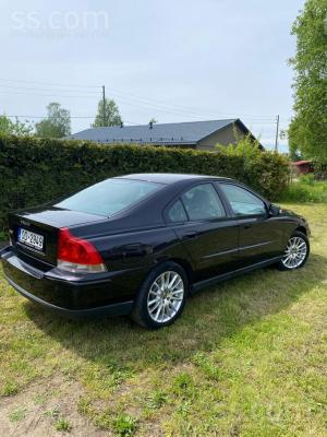 Melns Volvo S60 2007 Jelgava, ar dzinēja tilpumu 2.40 L un nobraukumu 406 tūkst. km par 900 €, foto 3 vietnē AUTOMOTO.COM.LV