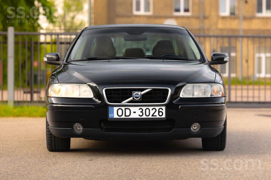 Melns Volvo S60 2007 Jelgava, ar dzinēja tilpumu 2.40 L un nobraukumu 280 tūkst. km par 1180 €, foto 2 vietnē AUTOMOTO.COM.LV