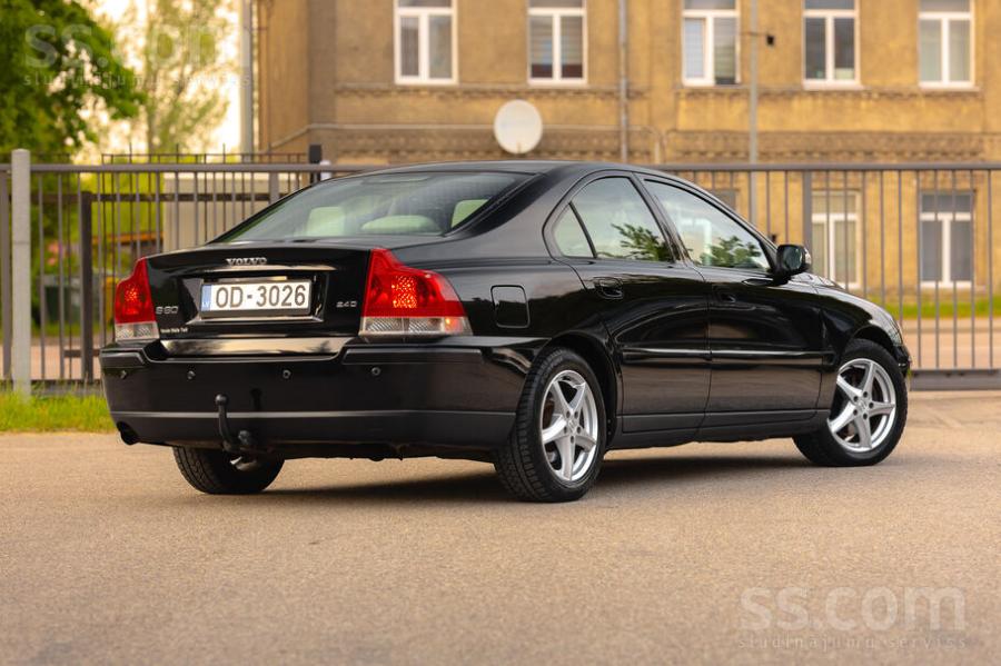 Melns Volvo S60 2007 Jelgava, ar dzinēja tilpumu 2.40 L un nobraukumu 280 tūkst. km par 1180 €, foto 6 vietnē AUTOMOTO.COM.LV