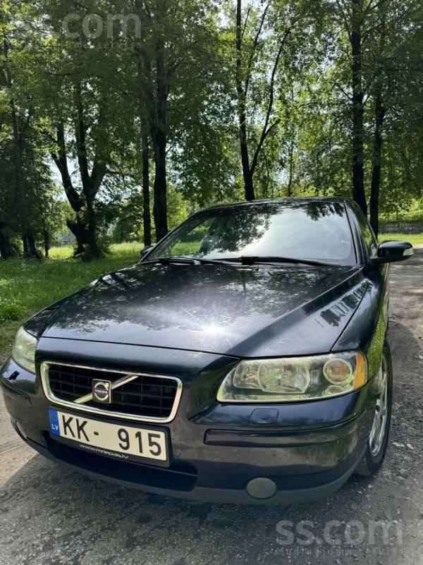 Melns Volvo S60 2007 Rīga, ar dzinēja tilpumu 2.40 L un nobraukumu 271 tūkst. km par 2800 €, foto 1 vietnē AUTOMOTO.COM.LV