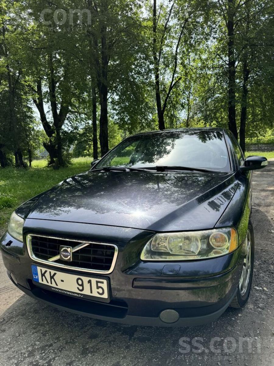 Melns Volvo S60 2007 Rīga, ar dzinēja tilpumu 2.40 L un nobraukumu 271 tūkst. km par 2800 €, foto 1 vietnē AUTOMOTO.COM.LV