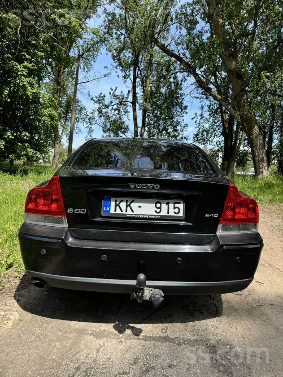 Melns Volvo S60 2007 Rīga, ar dzinēja tilpumu 2.40 L un nobraukumu 271 tūkst. km par 2800 €, foto 7 vietnē AUTOMOTO.COM.LV