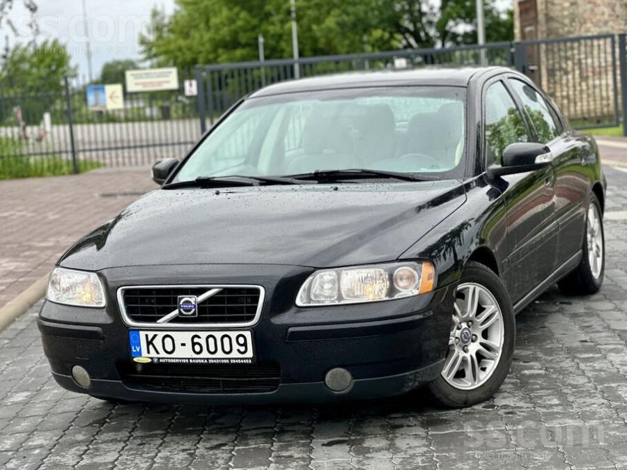 Black Volvo S60 2007 in Jelgava, with an engine capacity of 2.40 L and mileage of 0 thousand km for 2150 €, photo 3 on AUTOMOTO.COM.LV