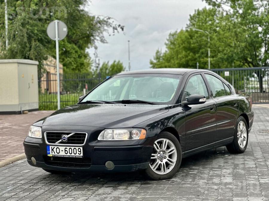 Black Volvo S60 2007 in Jelgava, with an engine capacity of 2.40 L and mileage of 0 thousand km for 2150 €, photo 4 on AUTOMOTO.COM.LV