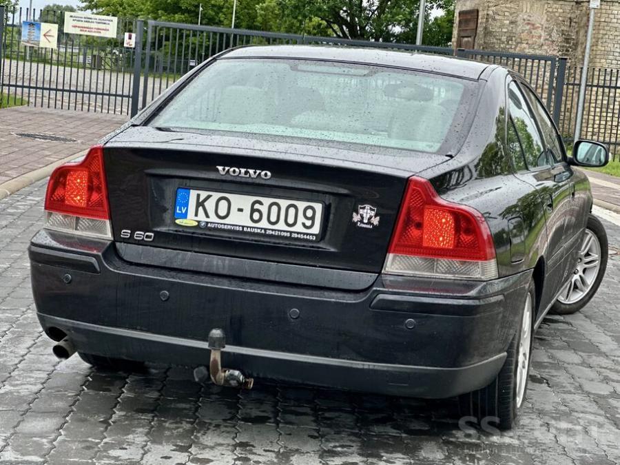 Black Volvo S60 2007 in Jelgava, with an engine capacity of 2.40 L and mileage of 0 thousand km for 2150 €, photo 5 on AUTOMOTO.COM.LV
