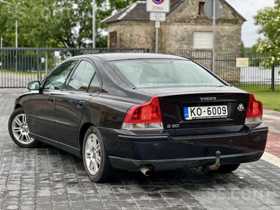 Black Volvo S60 2007 in Jelgava, with an engine capacity of 2.40 L and mileage of 0 thousand km for 2150 €, photo 8 on AUTOMOTO.COM.LV