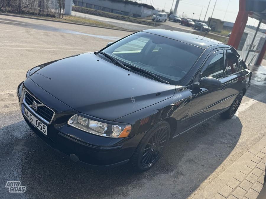 Black Volvo S60 2007 in Vilnius, with an engine capacity of 2.50 L and mileage of 340 thousand km for 4950 €, photo 2 on AUTOMOTO.COM.LV