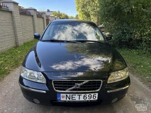 Black Volvo S60 2007 in Vilnius, with an engine capacity of 2.40 L and mileage of 354 thousand km for 2400 €, photo 6 on AUTOMOTO.COM.LV