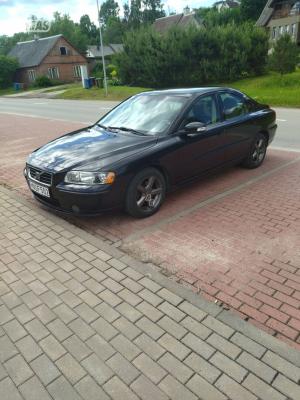 Black Volvo S60 2007 in Prienai, with an engine capacity of 2.40 L and mileage of 305 thousand km for 1800 €, photo 5 on AUTOMOTO.COM.LV