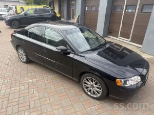 Черный Вольво С60 2007 в Рига, объемом двигателя 2.40 л и пробегом 342 тыс. км за 1750 €, фото  на AUTOMOTO.COM.LV