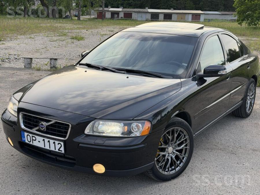 Melns Volvo S60 2007 Jelgava, ar dzinēja tilpumu 2.40 L un nobraukumu 338 tūkst. km par 3550 €, foto 4 vietnē AUTOMOTO.COM.LV