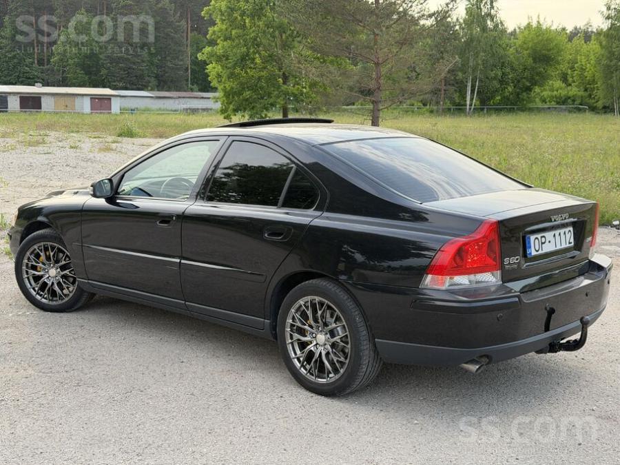 Melns Volvo S60 2007 Jelgava, ar dzinēja tilpumu 2.40 L un nobraukumu 338 tūkst. km par 3550 €, foto 7 vietnē AUTOMOTO.COM.LV
