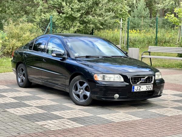 Melns Volvo S60 2007 Rīga, ar dzinēja tilpumu 2.40 L un nobraukumu 290 tūkst. km par 3800 €, foto 2 vietnē AUTOMOTO.COM.LV