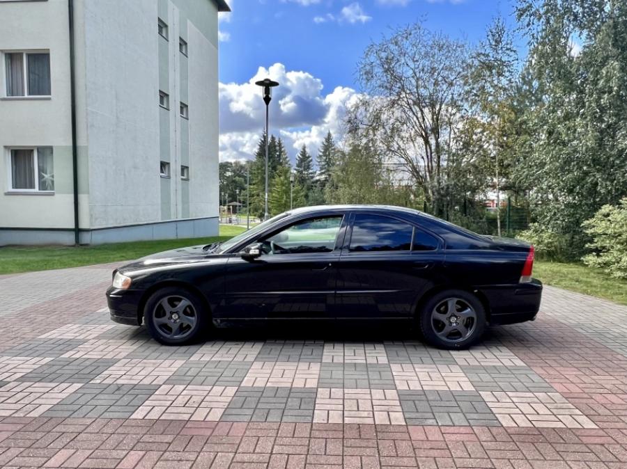 Melns Volvo S60 2007 Rīga, ar dzinēja tilpumu 2.40 L un nobraukumu 290 tūkst. km par 3800 €, foto 6 vietnē AUTOMOTO.COM.LV