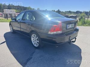 Black Volvo S60 2007 in Riga, with an engine capacity of 2.40 L and mileage of 275 thousand km for 1777 €, photo  on AUTOMOTO.COM.LV