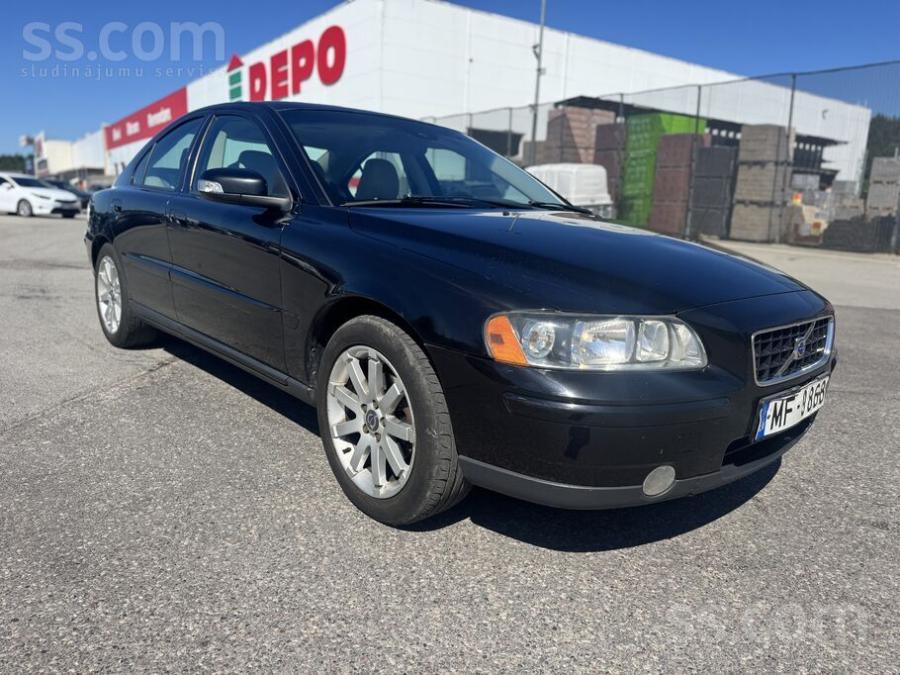 Black Volvo S60 2007 in Riga, with an engine capacity of 2.40 L and mileage of 275 thousand km for 1777 €, photo 5 on AUTOMOTO.COM.LV