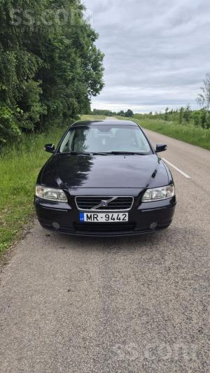 Черный Вольво С60 2007 в Резекне, объемом двигателя 2.40 л и пробегом 370 тыс. км за 2500 €, фото  на AUTOMOTO.COM.LV