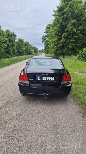Черный Вольво С60 2007 в Резекне, объемом двигателя 2.40 л и пробегом 370 тыс. км за 2500 €, фото 3 на AUTOMOTO.COM.LV